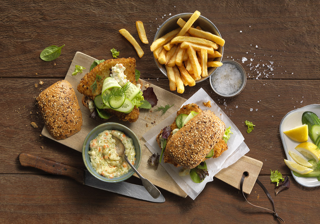 Receta Hamburguesa de merluza con patatas y salsa danesa | Bofrost
